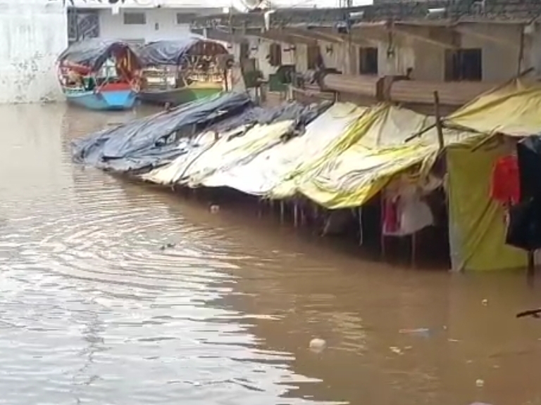 For the first time in the season, clouds rained in Satna city ...