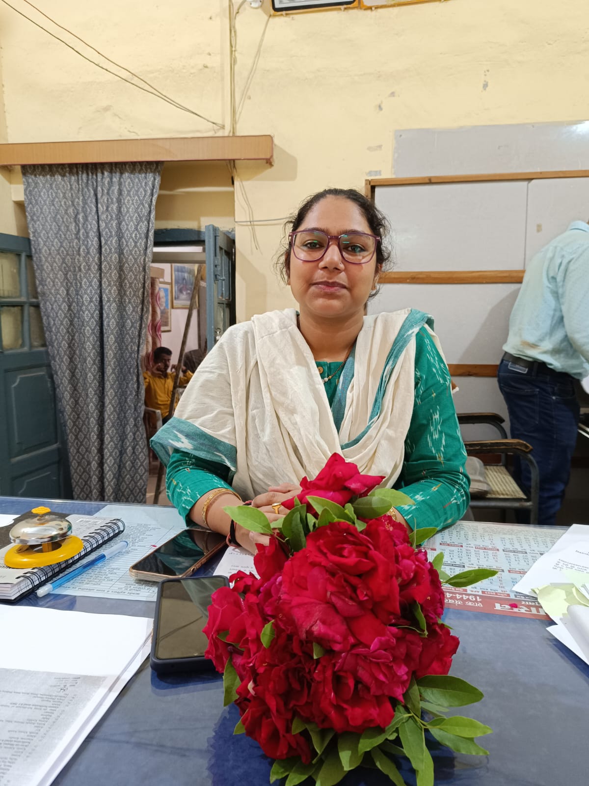 Neha Sahu took charge as Khachrod Sub-Divisional Officer | खाचरौद ...