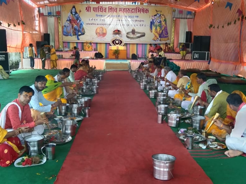 Earthly Shivling construction and Maharudrabhishekam | पार्थिव शिवलिंग ...