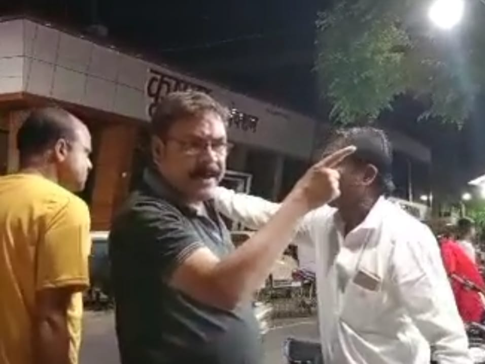 Video of bullying of BJP leader in Agra goes viral | आगरा में भाजपा ...