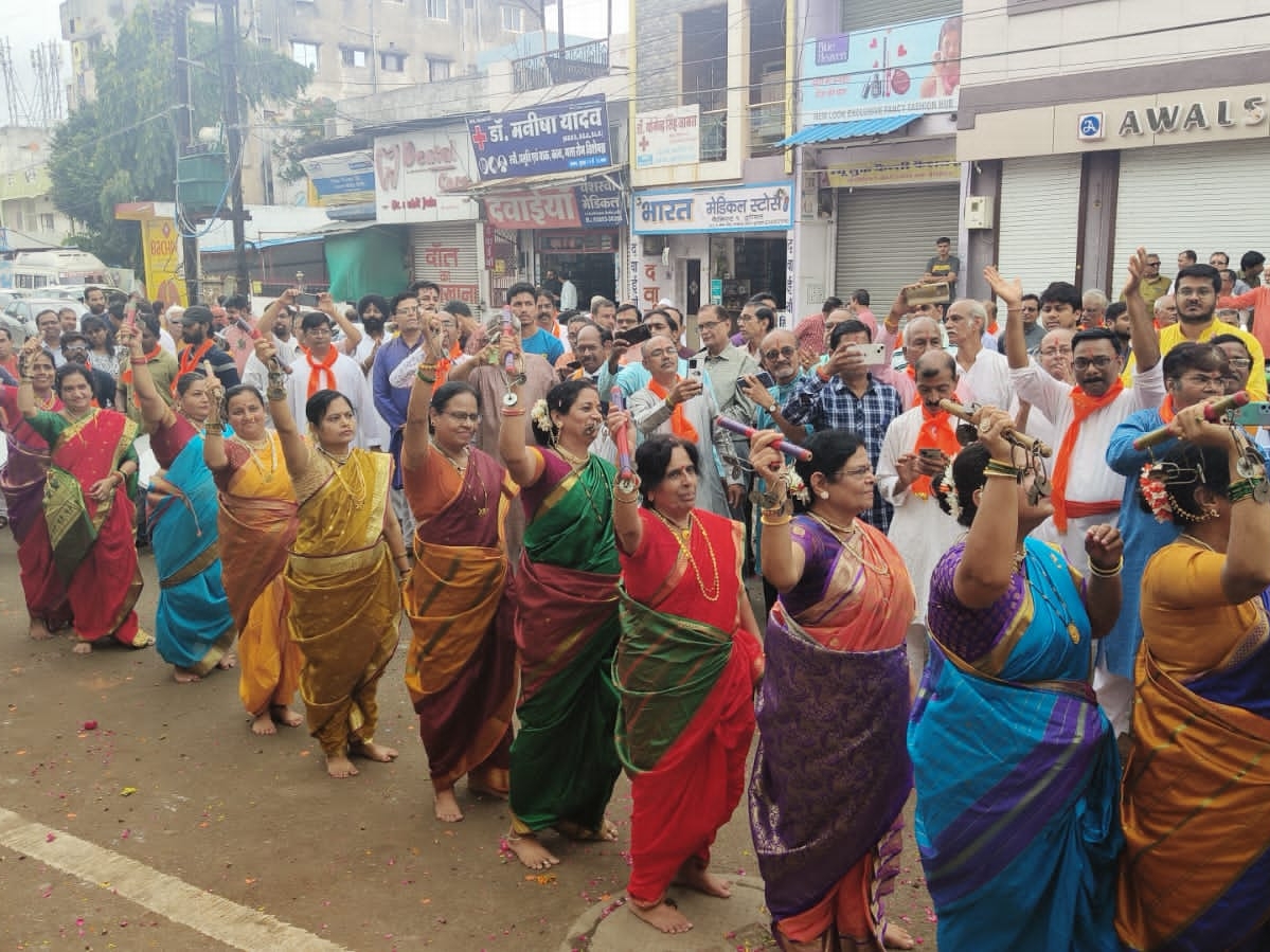 Saffron flag hoisted on 51 feet high pillar | 51 फीट ऊंचे स्तंभ पर भगवा ...