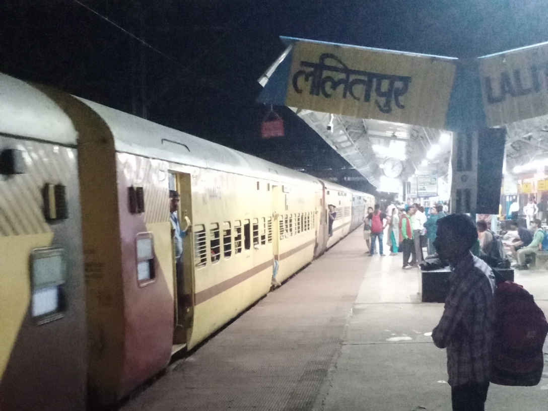 Spark came out from the wheel of Geeta Jayanti Express train