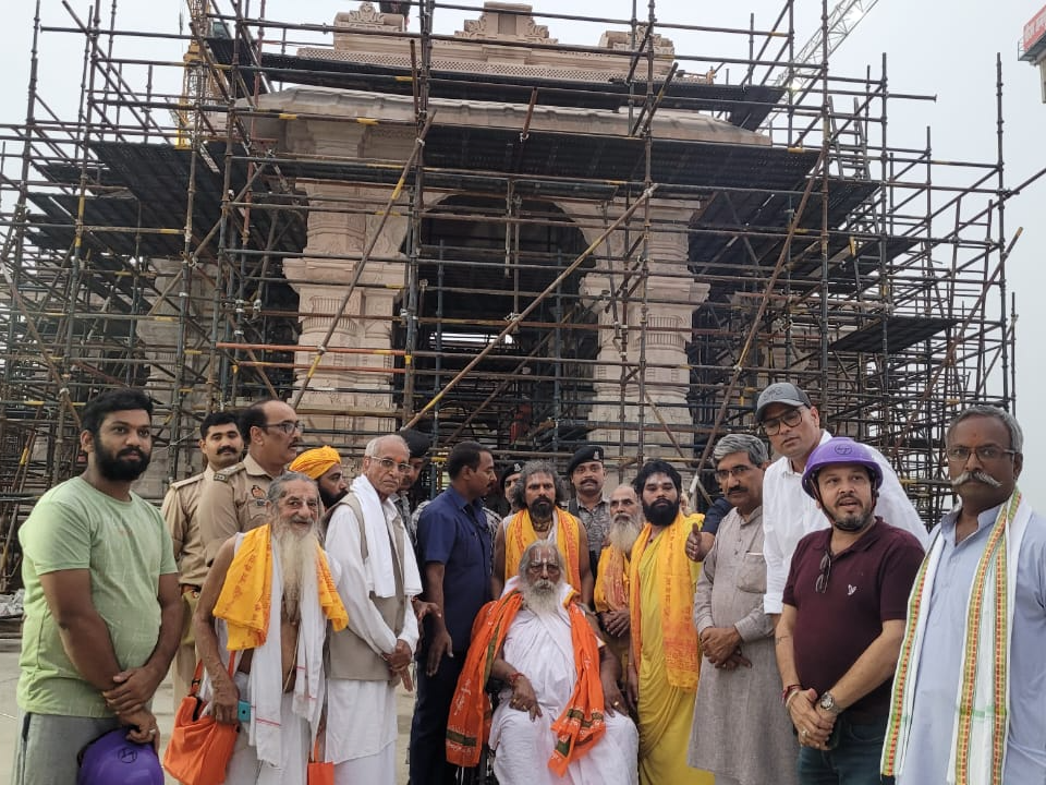 Mahant Nritya Gopal Das visited the grand Ram temple | महंत नृत्य गोपाल ...
