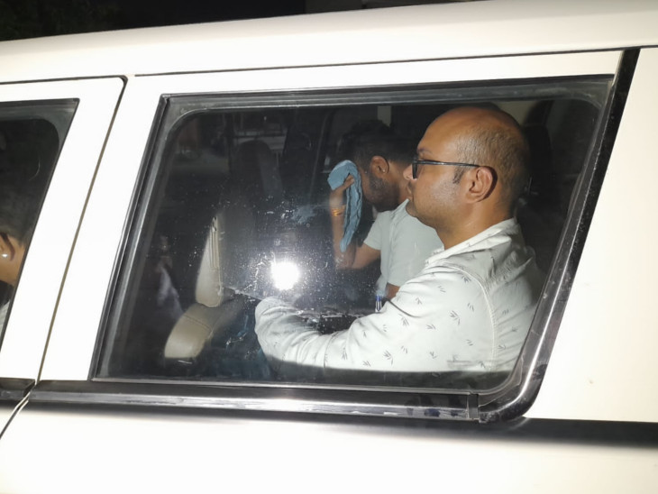 Rajasthan PHED Officers Corruption; XEN Mayalal Saini, JEN Pradeep ...