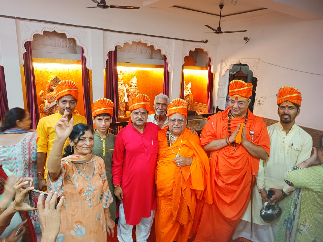 Farewell to Swami Divyananda and Swami Vivekananda Maharaj | स्वामी ...