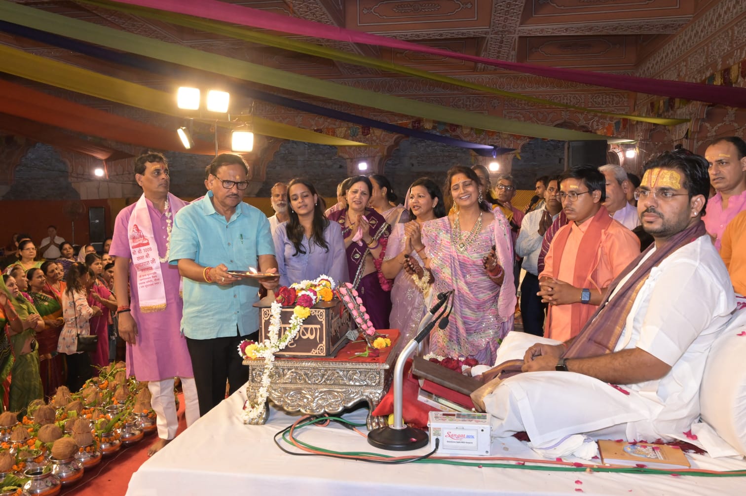 Opposition leaders together in the court of Govind Devji | गोविंद देवजी ...