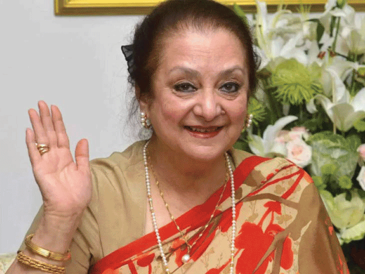 Saira Banu recalls incident of Dilip Kumar with Amitabh Bachchan | आधी ...