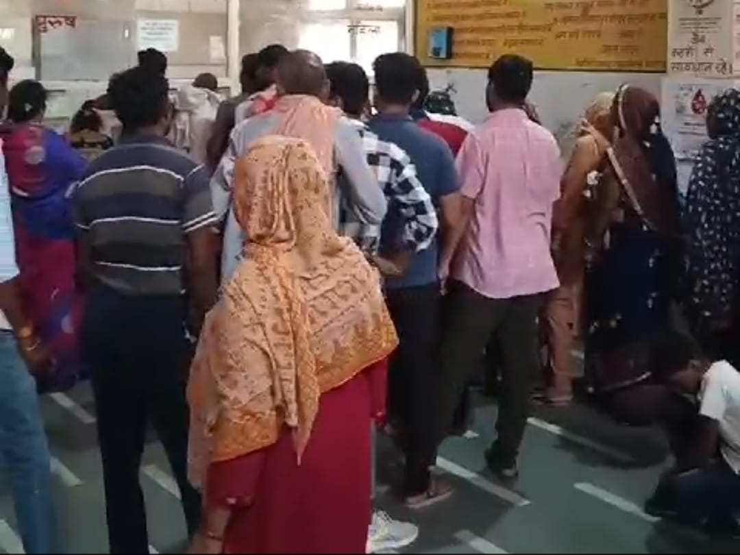 Ultrasound lasted till 12 o'clock in Hathras District Hospital | हाथरस ...