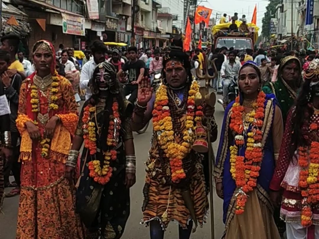 Kanwar Yatra taken out with Bol Bam's Jai Ghosh | बोल बम के जय घोष के ...