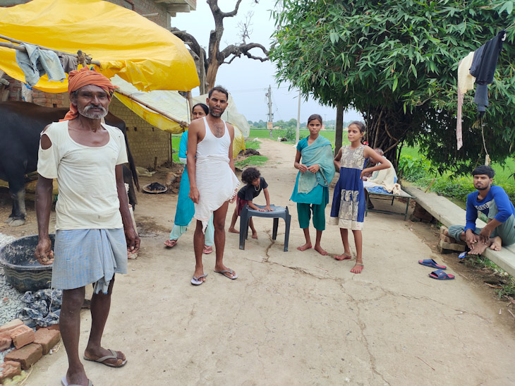 In Bhojpur, only 12 unarmed British were heavy There was a sudden ...