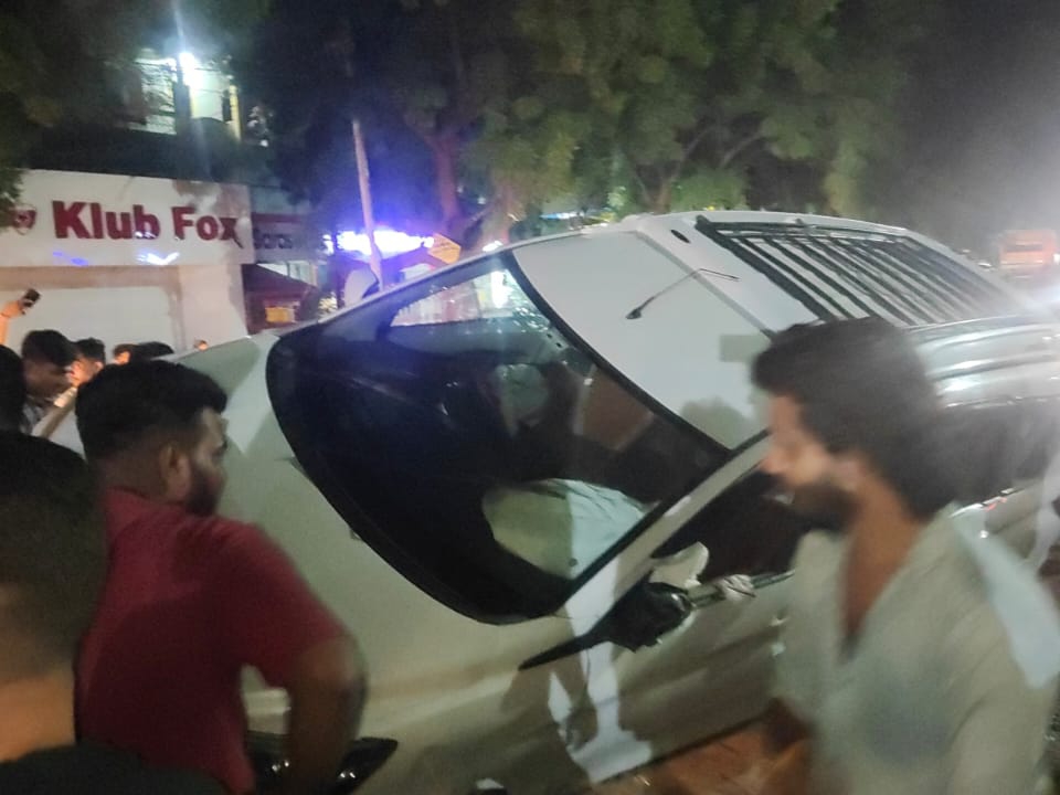 Big accident averted when Artika car collided with divider built on ...