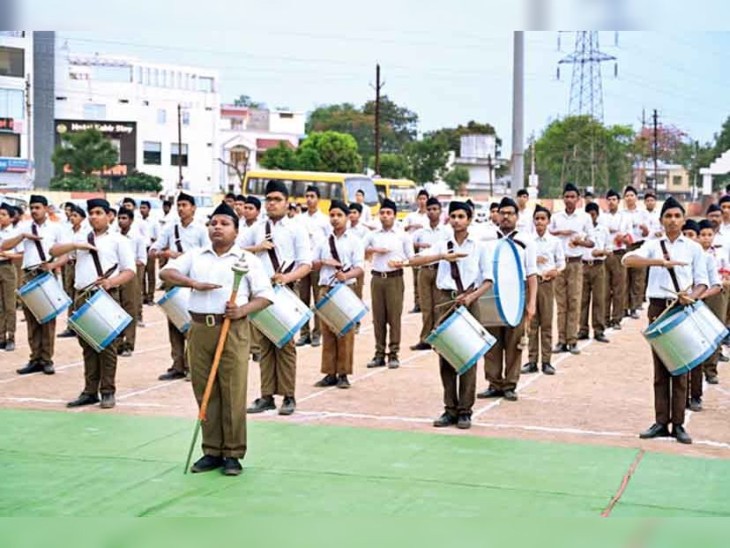 RSS's Ghosh movement came out from three places | तीन स्थानों से निकला ...