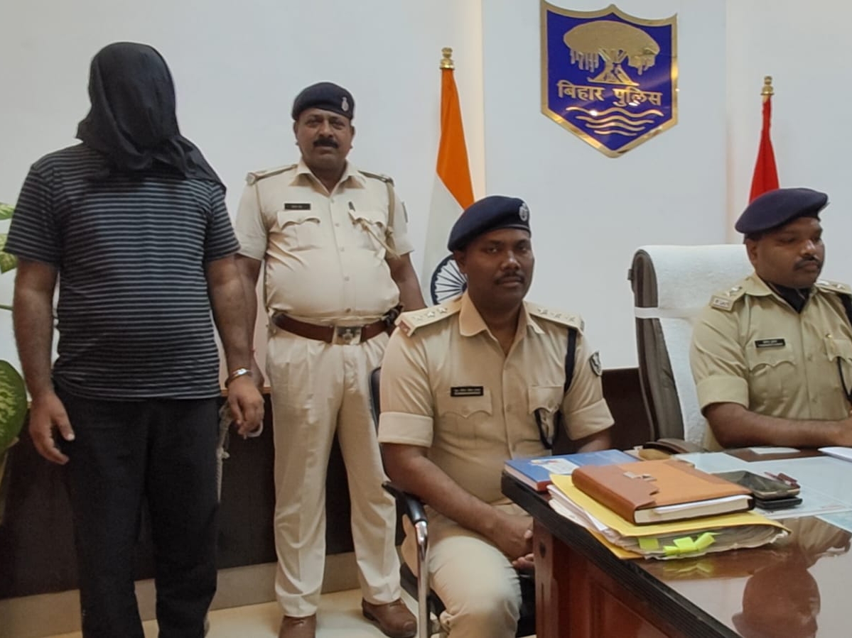 Begusarai police arrested notorious criminal Bankat Singh | बेगूसराय ...