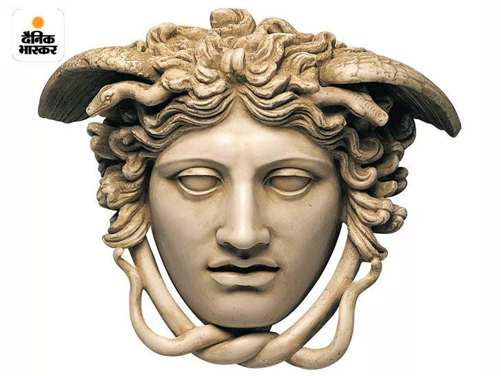 Italian Luxury Fashion Company Success Story | Versace Revenue And ...