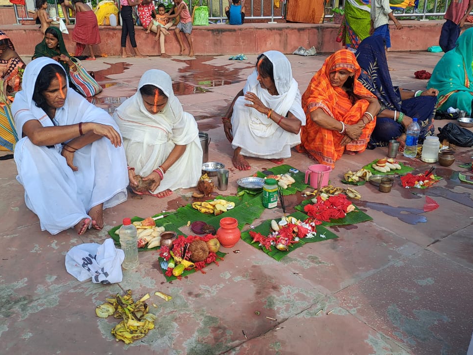 Women celebrated the first Sunday of Leo Nakshatra by bathing in the ...