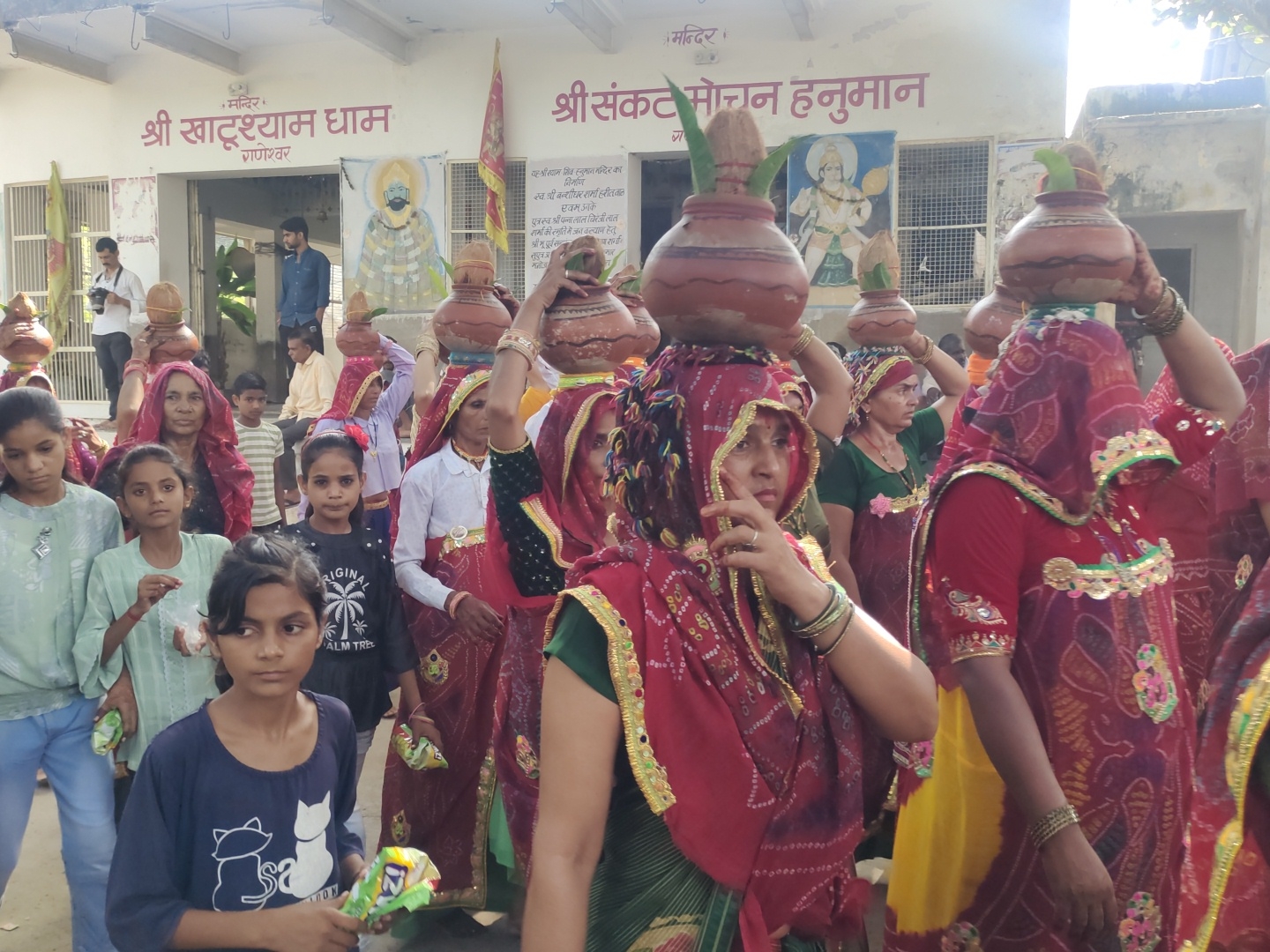 Grand Kalash Yatra taken out in Ganeshwar | गणेश्वर में निकाली भव्य कलश ...