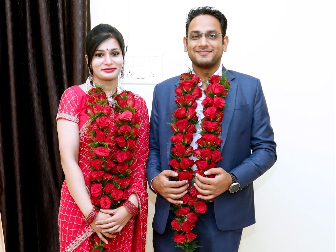 IAS Yuvraj Marmat of Chhattisgarh Cadre did court marriage with IPS P ...