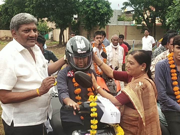 Chief Minister's Scooty Scheme, Madhya pradesh CM shivraj singh chouhan ...