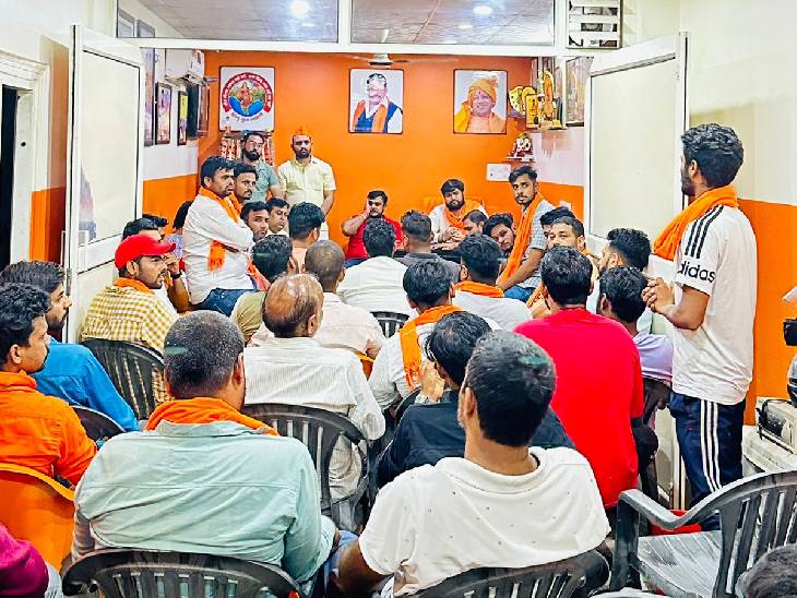 Preparation for Jalabhishek after reaching Nalhar temple from West UP ...