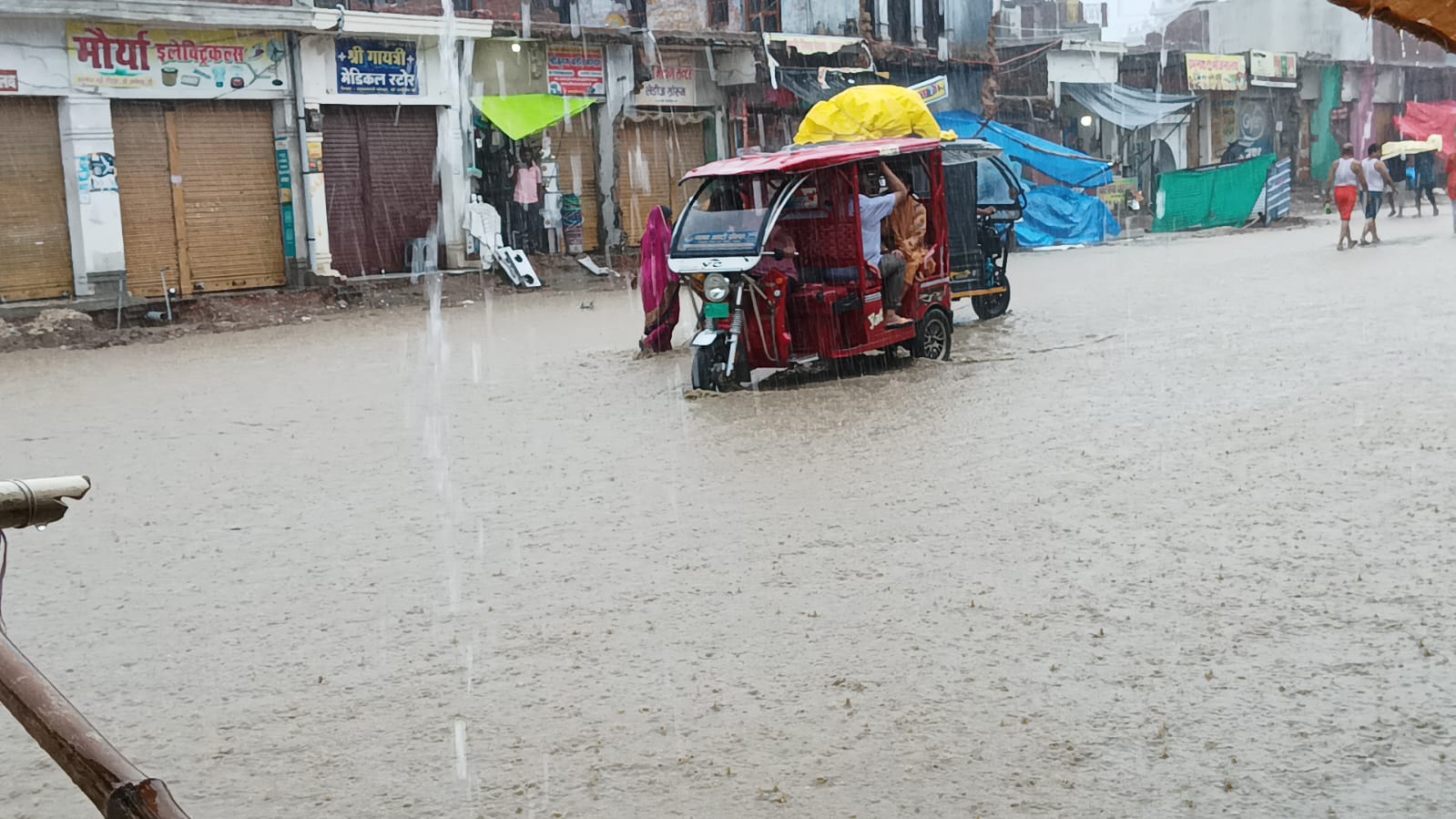 54 mm of torrential rain in Ayodhya