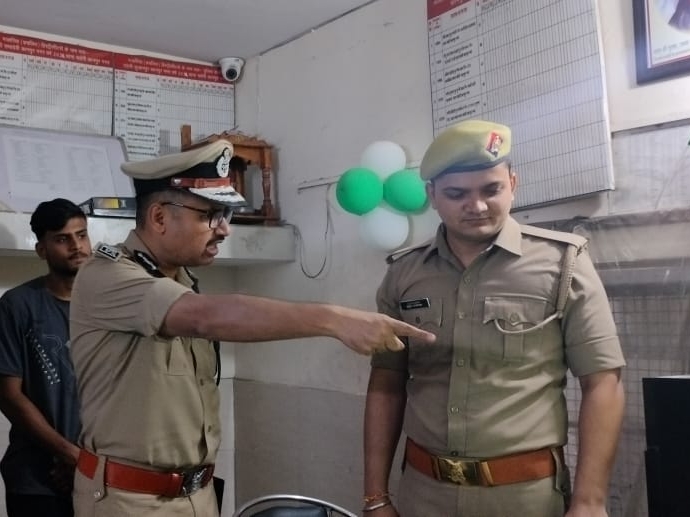 Police commissioner inspected ACP office | पुलिस आयुक्त ने एसीपी ...
