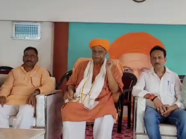 Ballia MP hits back at Congress | बलिया सांसद का कांग्रेस पर पलटवार ...