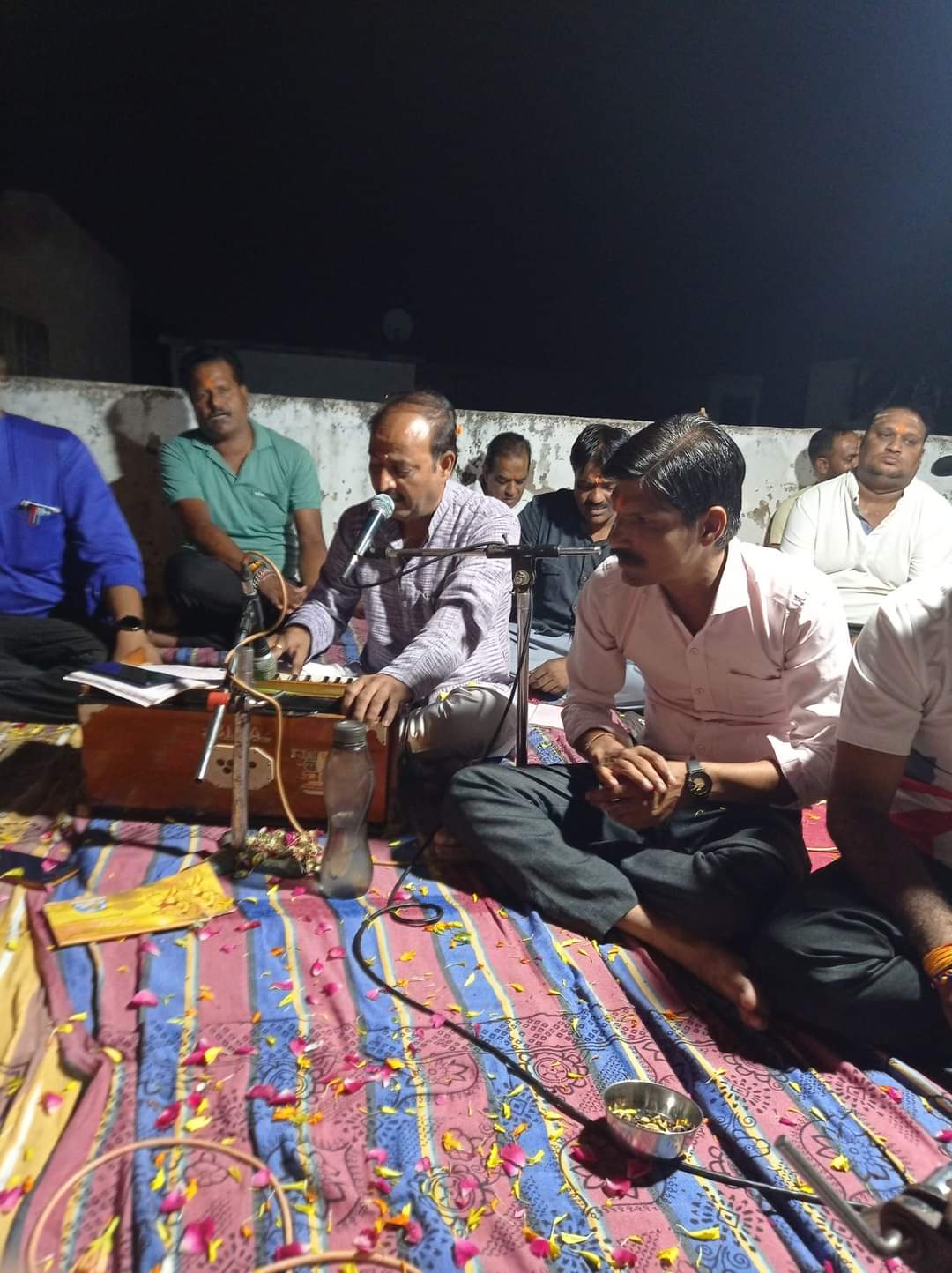 Shri Ram devotee family recited Sunderkand | श्री राम भक्त परिवार ने ...