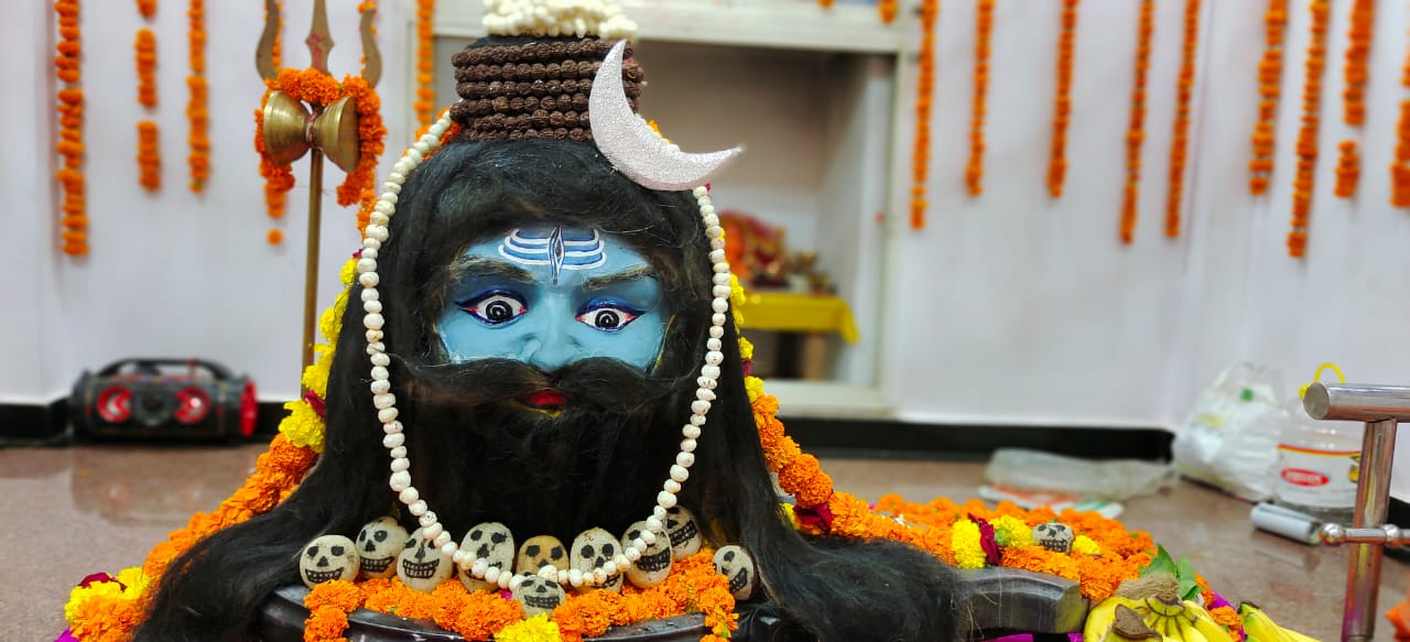 Bhuteshwar Mahadev sitting on the moon, Dhaneshwar kept Kapaleeshwar ...