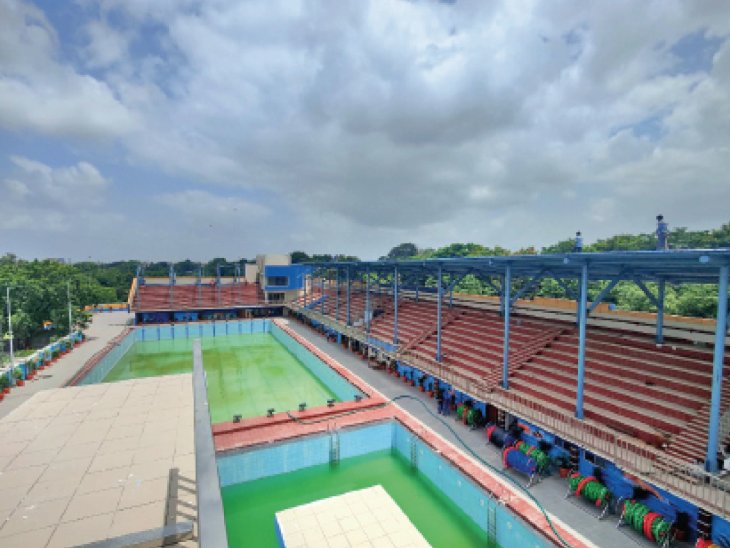 Gift of international swimming pool in September, started filling water ...