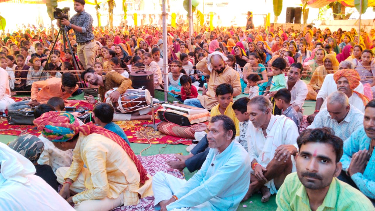 Bhagwat Katha: No one in Lanka could remove Angad's feet from Pratap ...