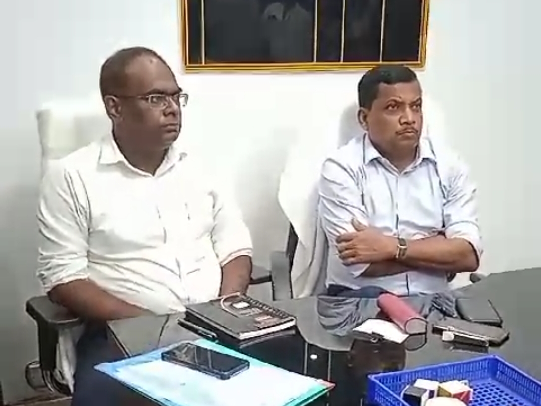 Sasaram's new SDM Manoj Kumar | सासाराम के नए SDM बने आशुतोष रंजन: पूर्व SDM मनोज कुमार को ...