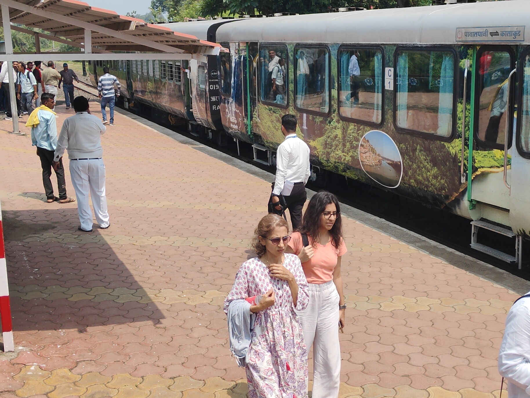 Heritage train started between Patalpani and Kalakund | पातालपानी से ...