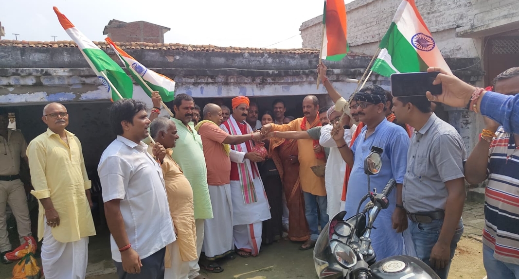 MP launched Meri Mati Mera Desh campaign | सांसद ने चलाया 'मेरी माटी ...