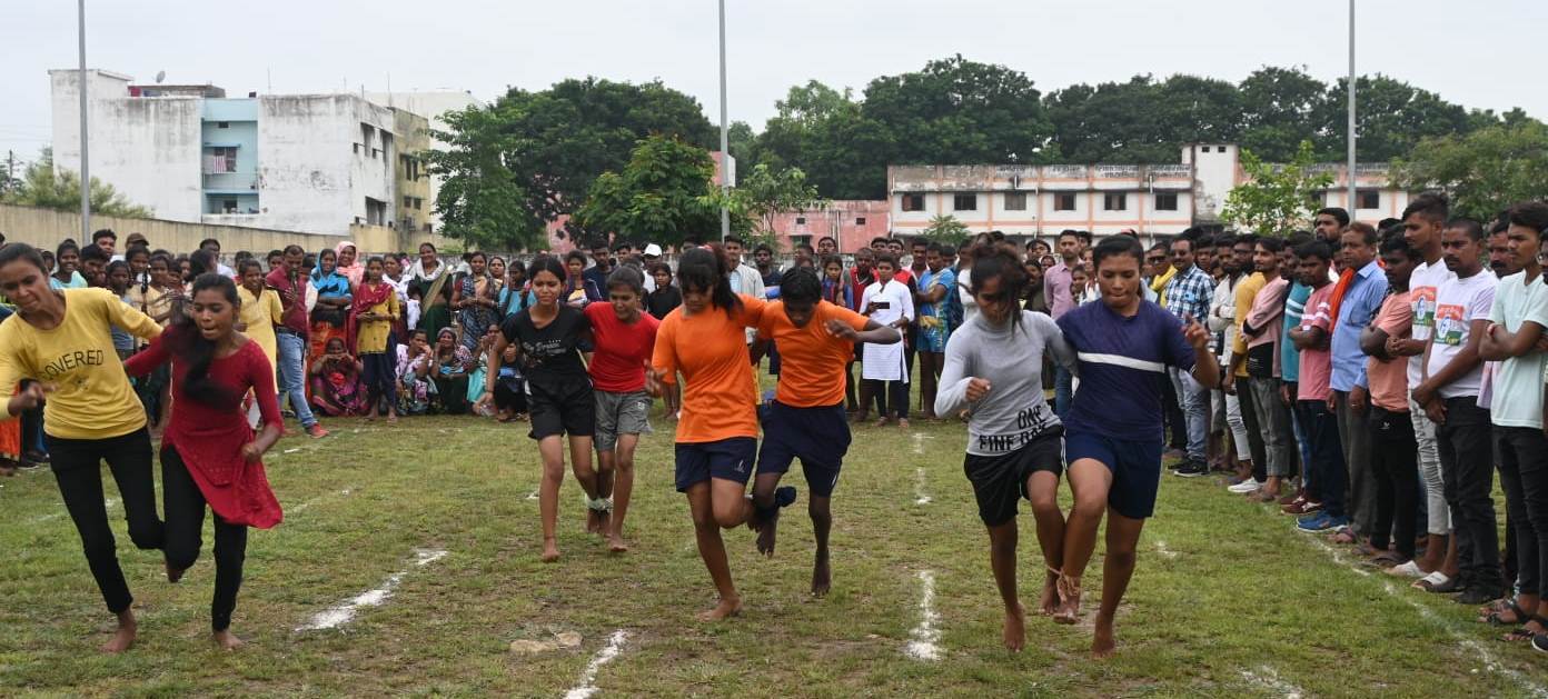 Children and elderly participants showed their strength in Kabaddi ...