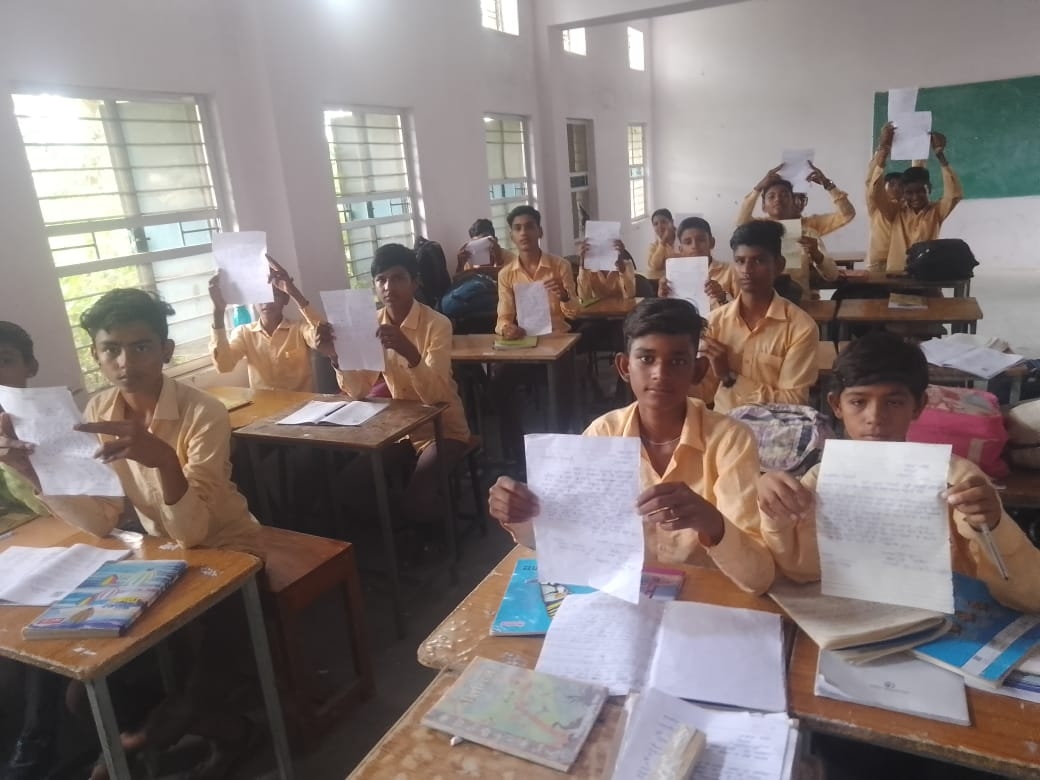 Neemuch- Students appealed to vote through Rangoli and Mehndi, rally, letter to parents, Chalo ...