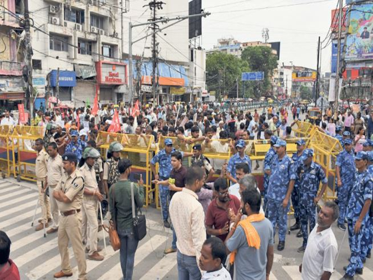 Auto and e-rickshaw drivers on strike today in protest against removal ...