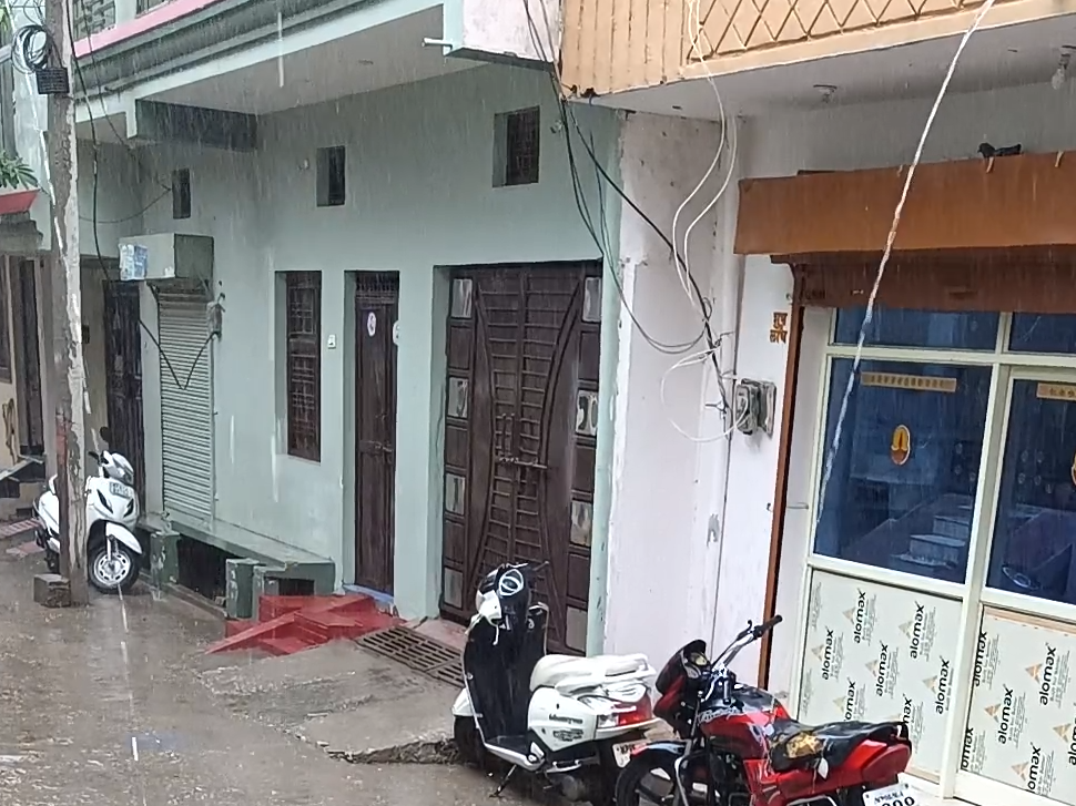 Rain in Morena, relief from heat | मुरैना में हुई बारिश, गर्मी से मिली ...