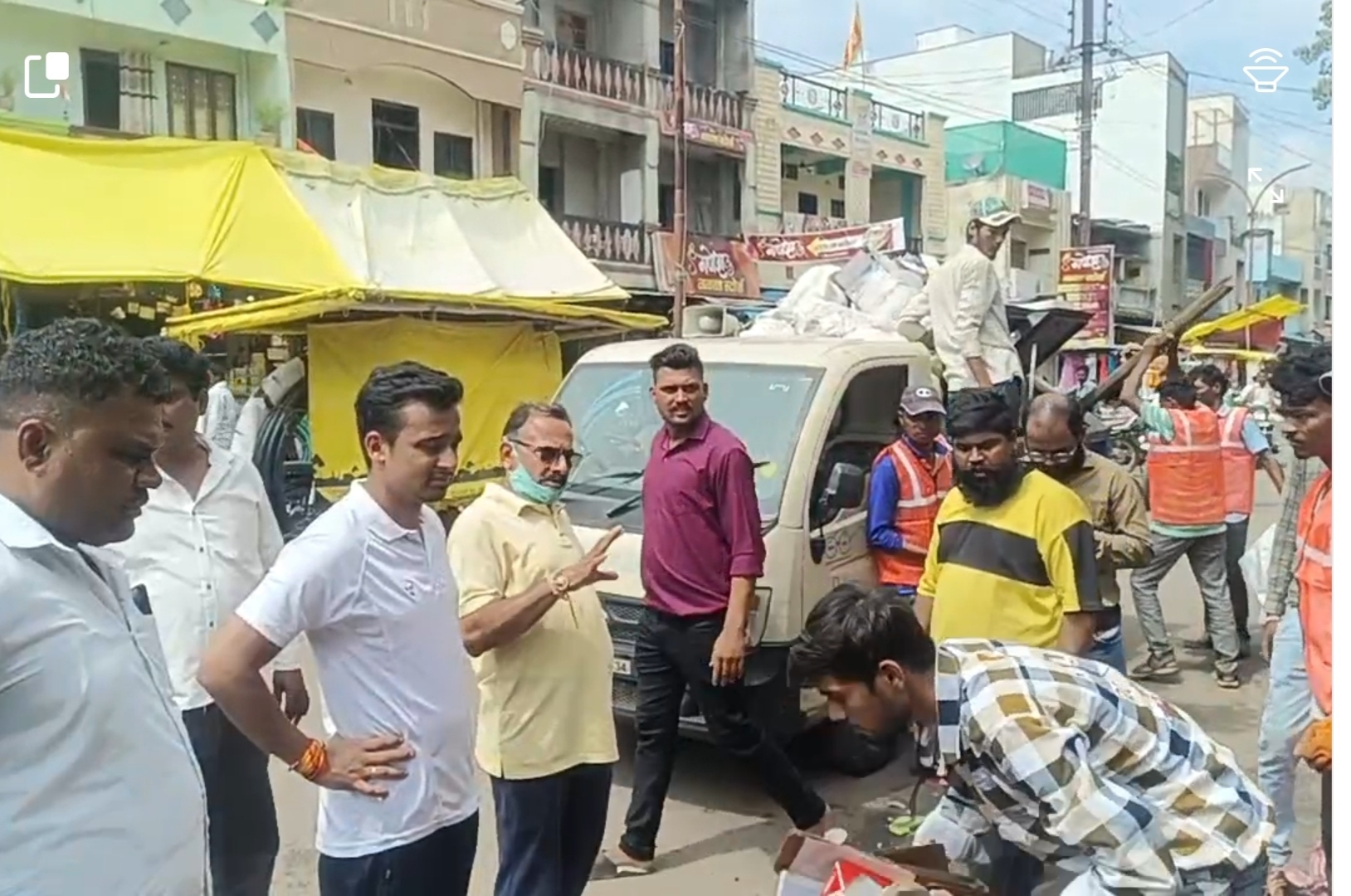 If you do not stop throwing garbage, then children will be taken out of ...