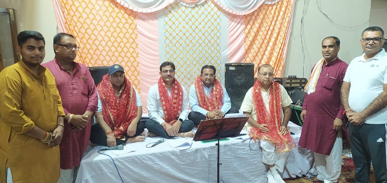 Devotees prayed in the temple Shri Siddha Baba Keshav Nath | मंदिर श्री ...