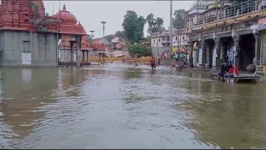 Water level of Shipra river increased, many temples submerged | शिप्रा ...