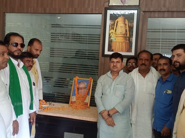 Tribute to former MP Rajo Singh on his 18th death anniversary | 18वीं ...