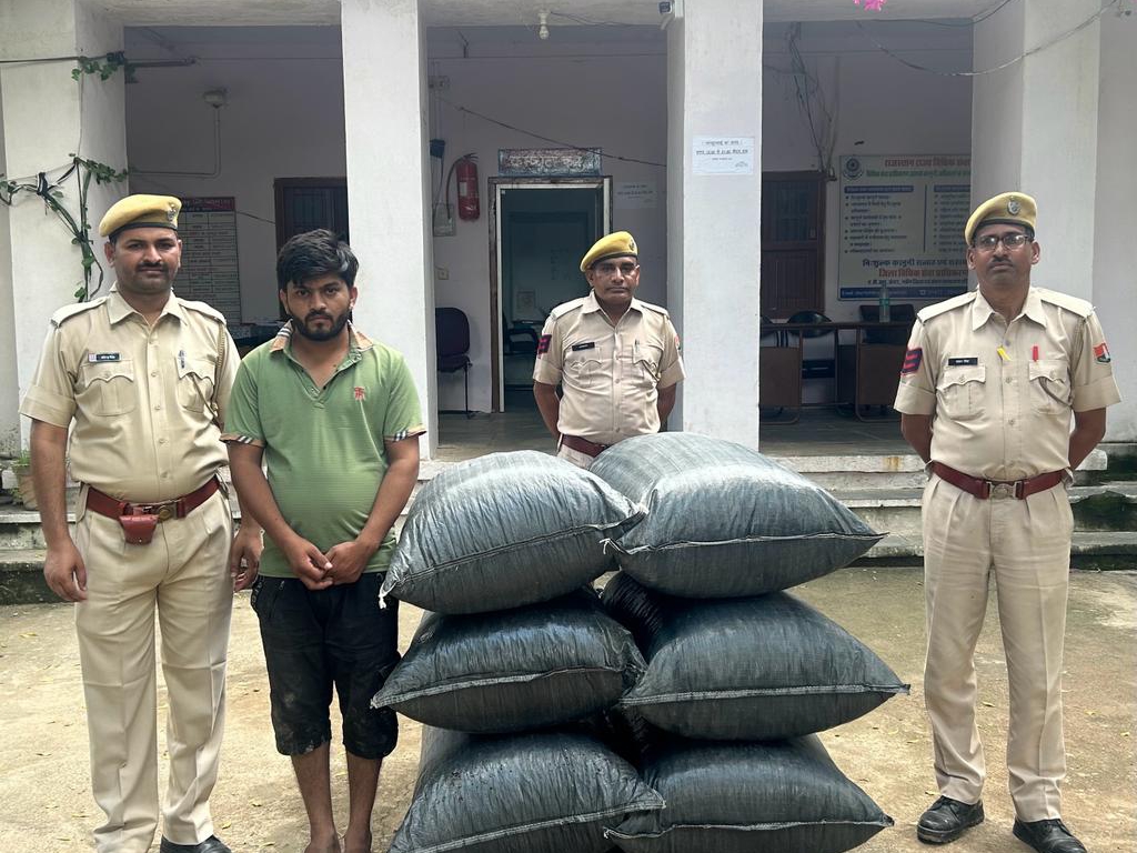 Accused arrested in illegal drug trafficking case, 122 kg doda powder ...