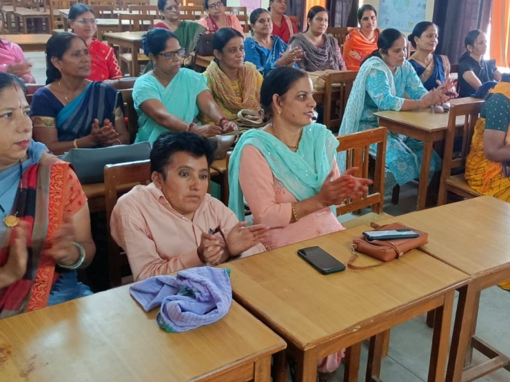 Today women are strong, but don't show off Women's group meeting held, consideration of role of ...