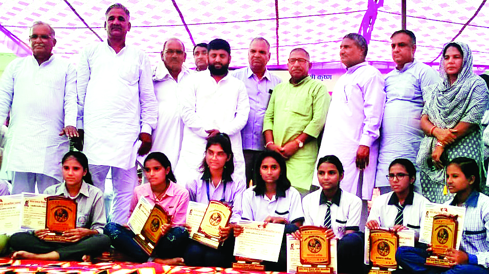 350 talents honored in the function of Yadav community, room and ...