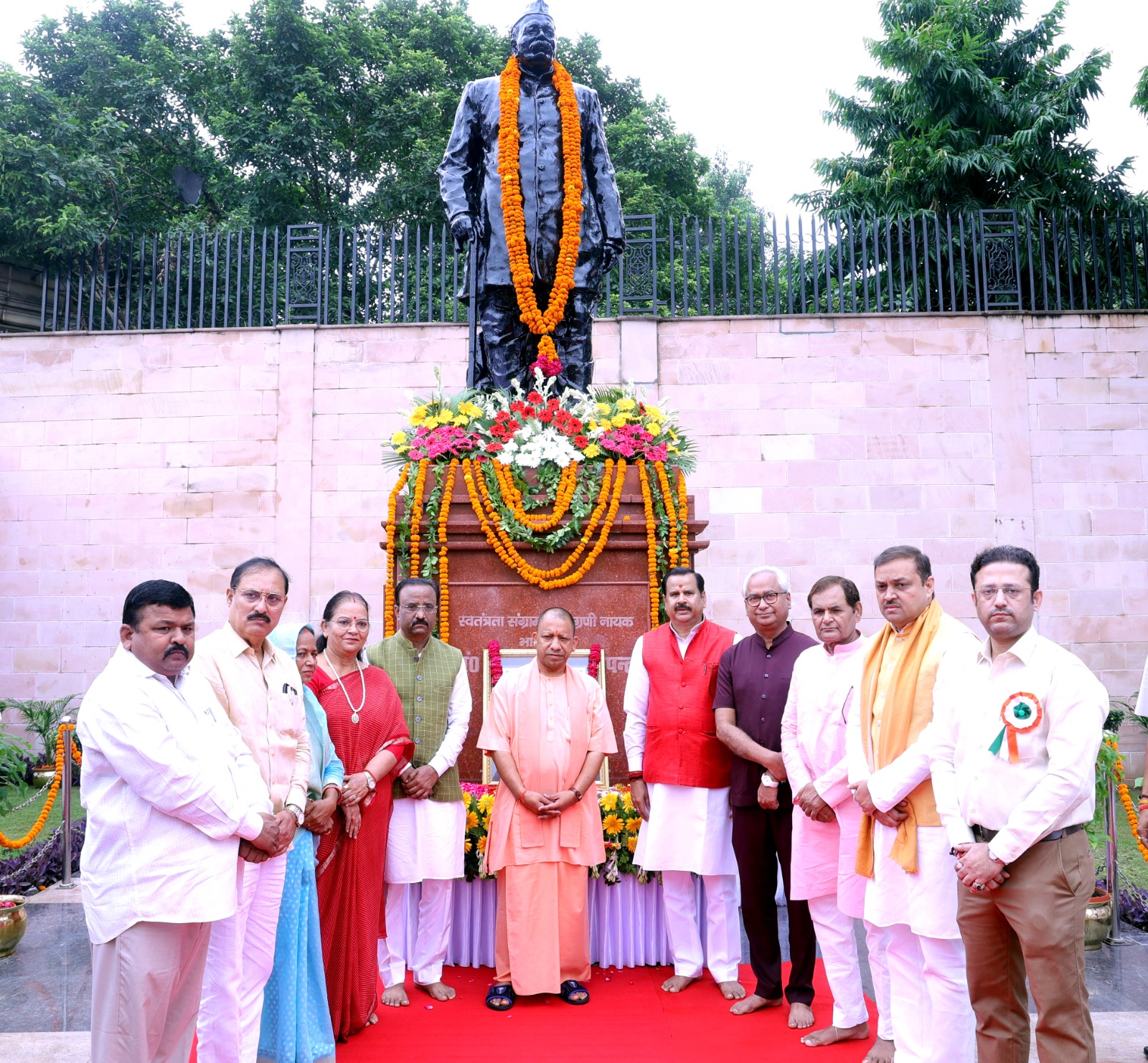 136th birth anniversary of Pt. Govind Ballabh Pant CM Yogi paid tribute ...