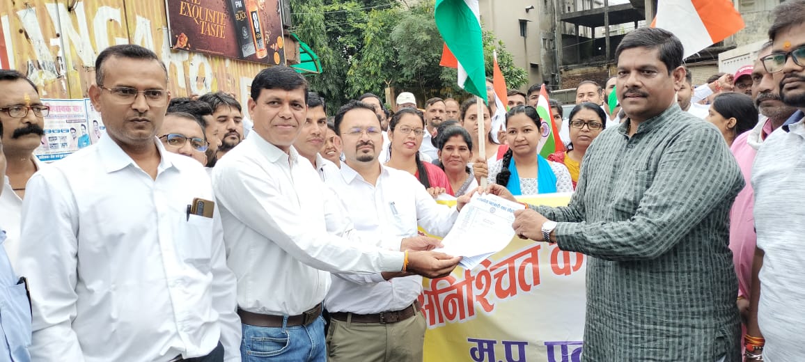 Patwari Sangh took out Tricolor Yatra and gave memorandum to MLA, will ...