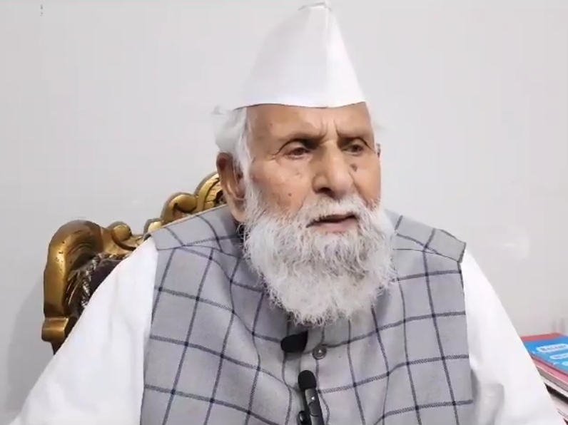 'Azam Khan is being targeted' | 'आजम खां को टारगेट किया जा रहा': सपा ...