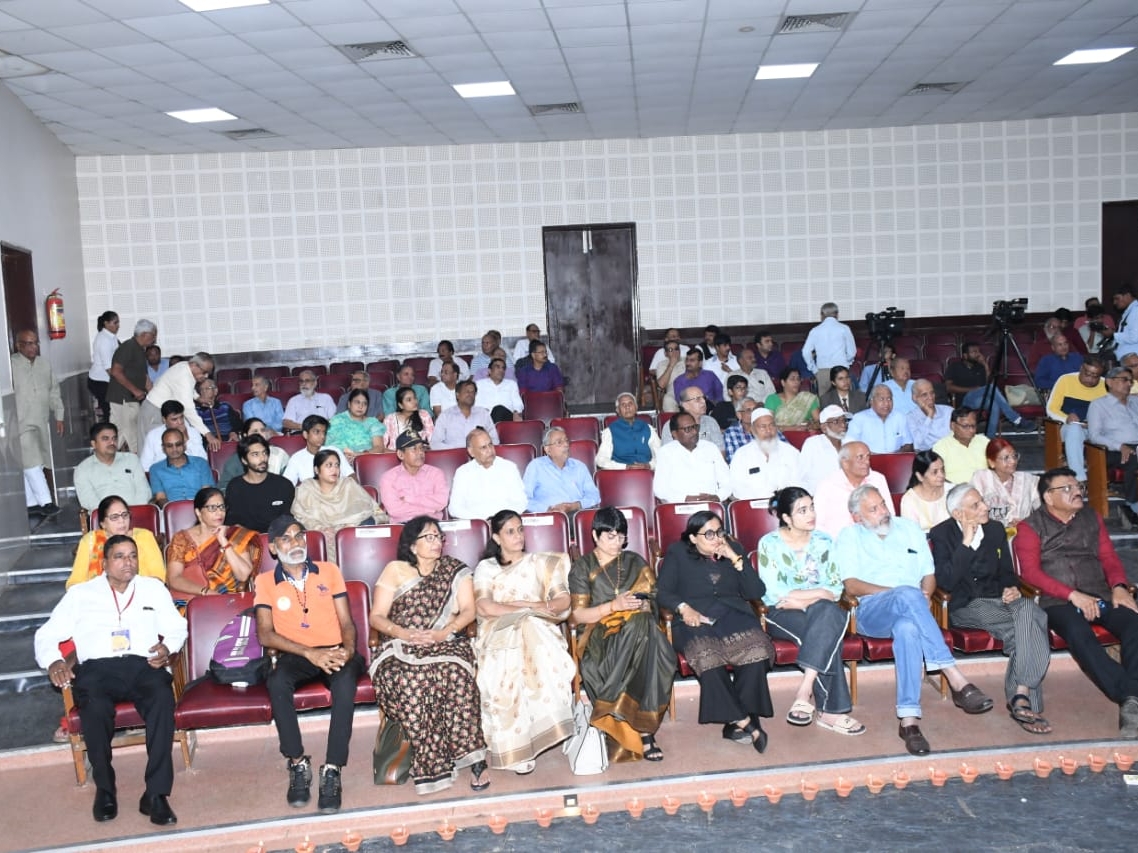 65th foundation day of Abhyas Mandal celebrated in Indore | इंदौर में अभ्यास मंडल का 65वां ...