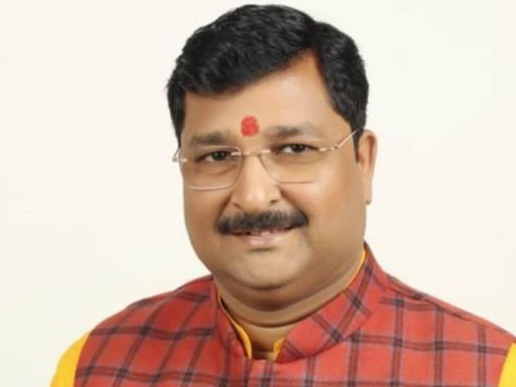 Confidence remains on Sanjeev Singh on the post of BJP District ...