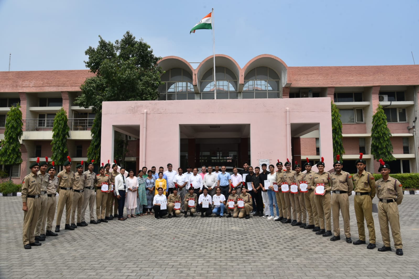 21 NCC cadets of DCRUST passed with A grade. | डीसीआरयूएसटी के 21 एनसीसी कैडेट ए ग्रेड से पास ...